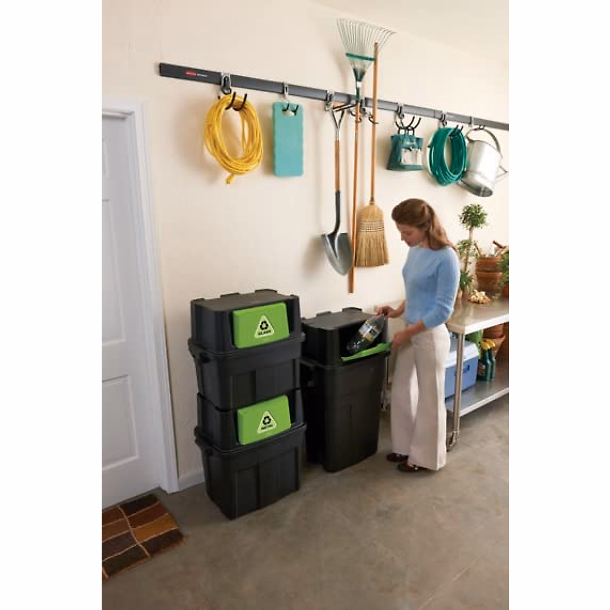 Rubbermaid Recycling Bin with Swing Lid, 14-Gallon, Black Stackable Lid for Glass/Plastic/Paper in Garage/Office/Restaurant