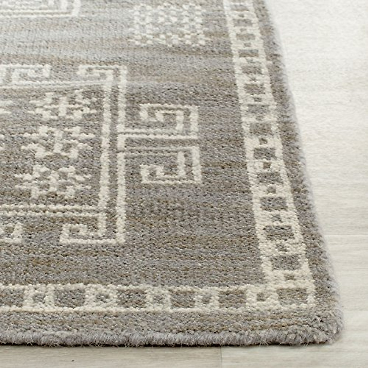 SAFAVIEH Kenya Collection Accent Rug - 2' x 3', Grey, Hand-Knotted Moroccan Boho Tribal Wool, Ideal for High Traffic Areas in Entryway, Living Room, Bedroom (KNY635A)
