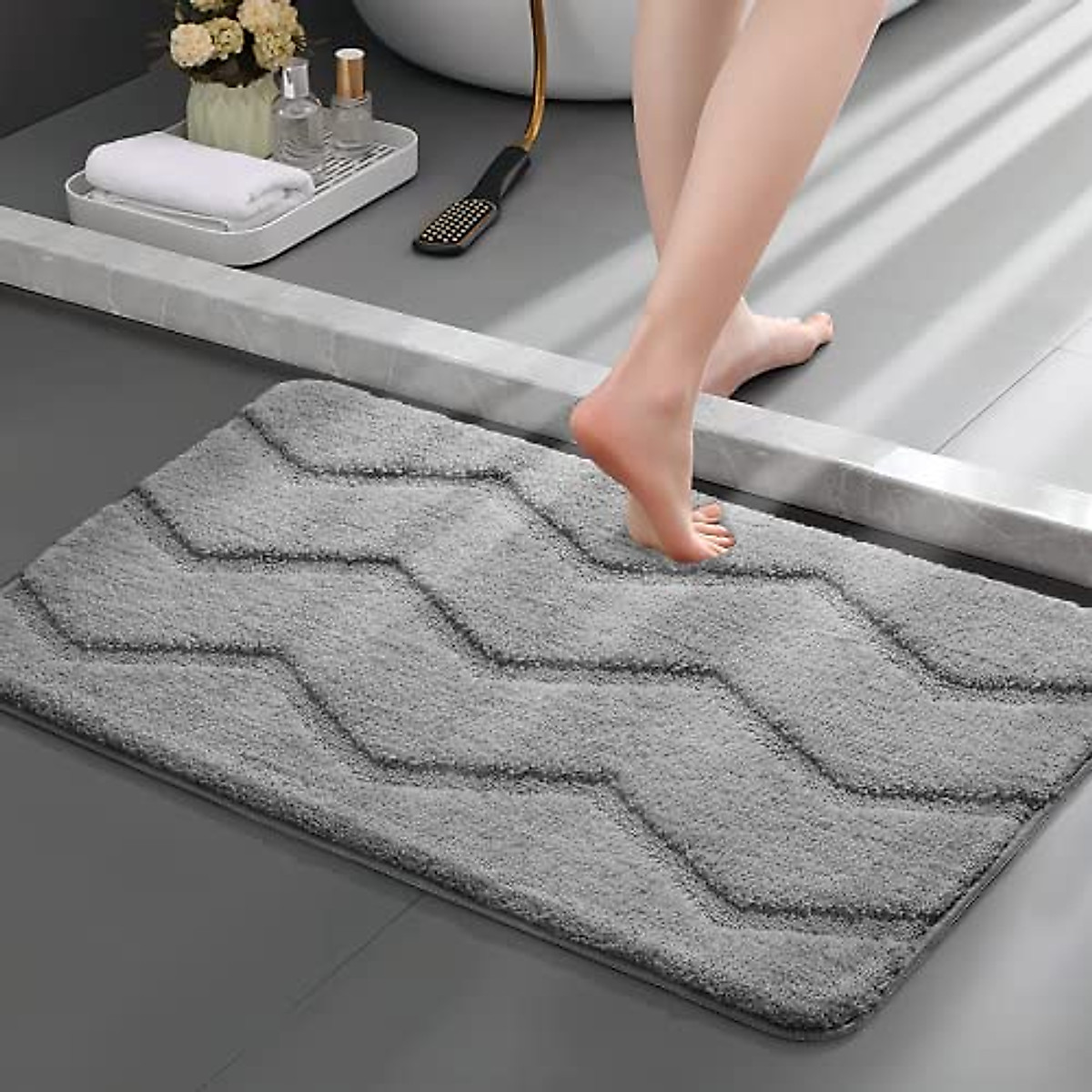 AIZIBLISH Bathroom Rugs Bath Mat, Non Slip Ultra Soft and Water Absorbent Bath Carpet, Machine Washable for Bathroom Floor, Under Sink，Shower and Tub, 16"x24", Light Grey