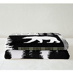 Hunting Deer Bear Blanket,Woodland Animals Rustic Cabin Throw Blanket for Boys Girls,Green Buffalo Plaid Patchwork Fleece Blanket RV Camping Decor,Farmhouse Pine Tree Footprint Fuzzy Blanket 60"x80"