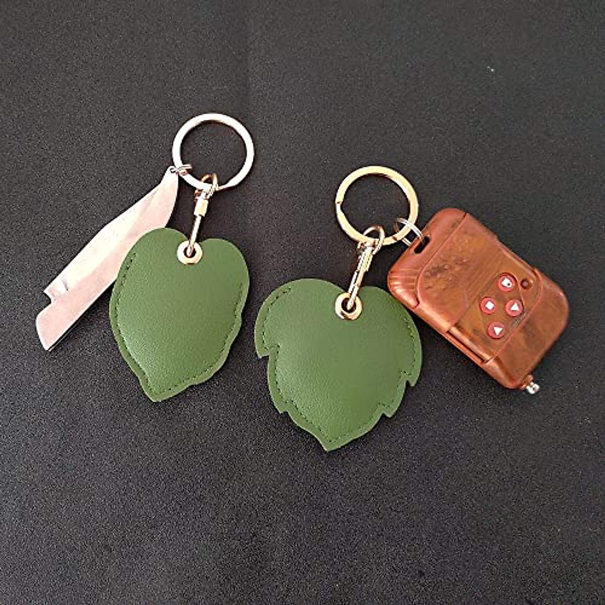 2 Pack Leather Airtag Keychain Case Holder, Cute Kawaii Accessories Suitable for Airtag (2 Types of Leaves)