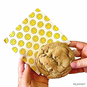 Cookie Treat Candy Bags, Cellophane, Smiley Face, Self Adhesive Plastic 100 COUNT 5x5 Inch Party Favors, Individual Bags for Gift Giving, Cookie Packaging, Cookie Wrappers, Cookie Gift Bag, BR Market