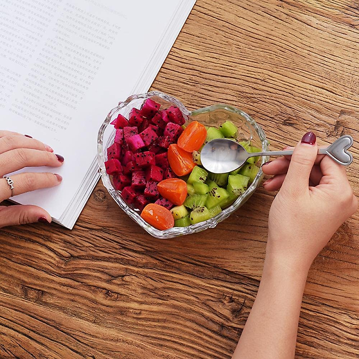 Gaolinci Heart-Shaped Embossed Glass Bowl, Fruit Salad Bowl, Dessert Bowl (Set of 2)