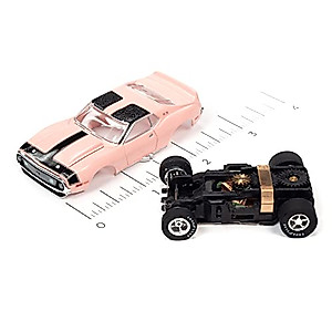 Auto World Xtraction R35 1971 AMC Javelin AMX Pink HO Scale Slot Car