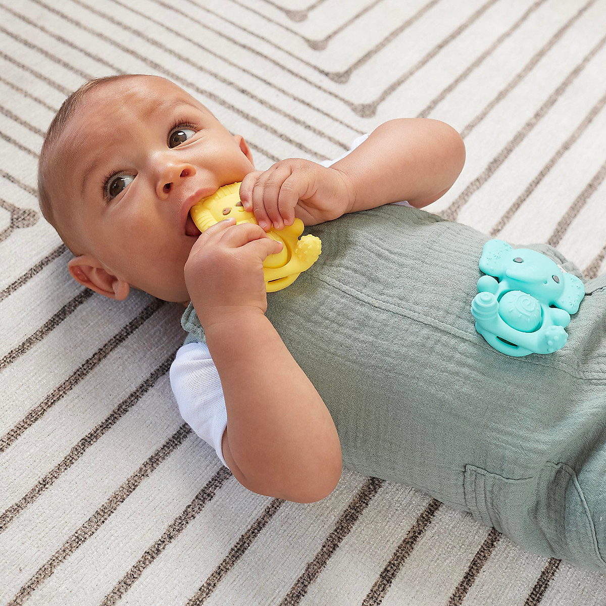 Infantino Teethimal Pop Pals - Elephant & Lion Sensory Popper Toy with Soothing Teething Textures for Infants & Toddlers, 6M+