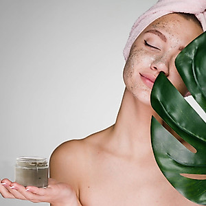 2oz Glass Jars 24 Pack, Hoa Kinh Mini Round Clear Glass Jars with Inner Liners and Black Lids, Perfect for Storing Lotions, Powders and Ointments.