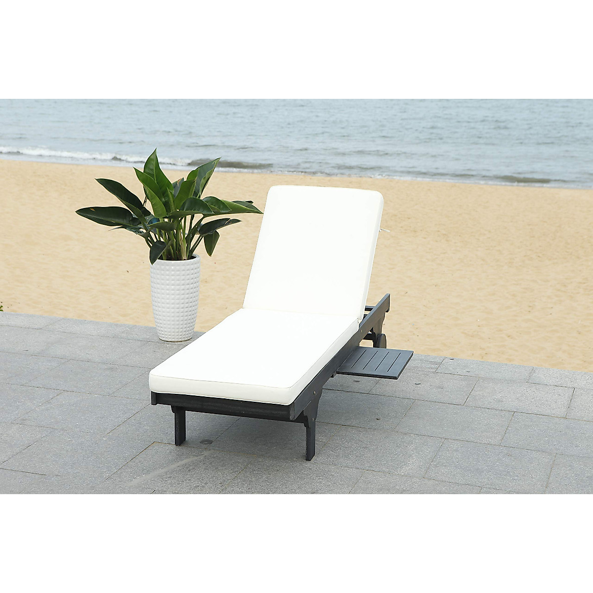SAFAVIEH Outdoor Collection Newport Black/ Beige Cushion Built-in Side Table Adjustable Chaise Lounge Chair