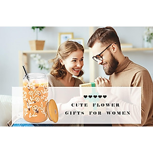 Floral Iced Coffee Cup - Cute Glass Coffee Cups with Lids and Straw - Flower Aesthetic Beer Tumbler, Can Shaped Drinking Glasses, Birthday Christmas Gifts for Women, Mom, Aunt, Wife - 16 oz Can Glass