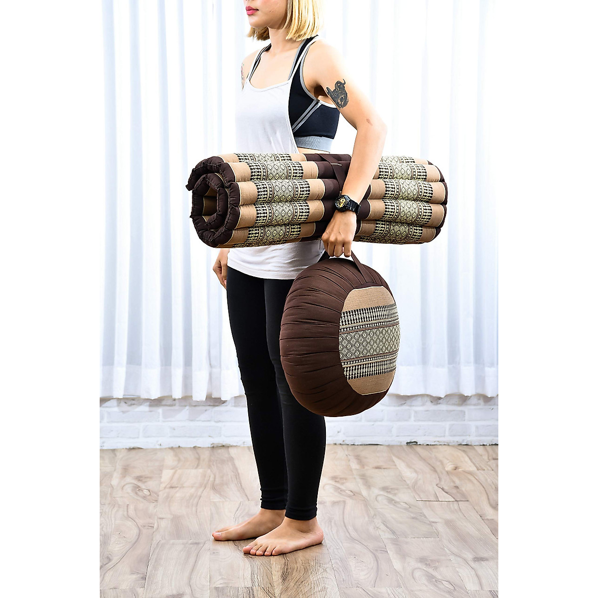 Leewadee Meditation Cushion Set – 1 Round Zafu Yoga Pillow and 1 Square Roll-Up Zabuton Mat Filled with Eco-Friendly Kapok, Brown