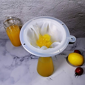 Kitchen Funnel for Filling Bottles, Kitchen Gadgets Cooking Oil Funnel with Strainer and 200 Mesh Filter, Tea Grease Juice Food Strainer, 18/8 Stainless Steel Funnel (5 inch Mouth, 0.63 inch Stem)