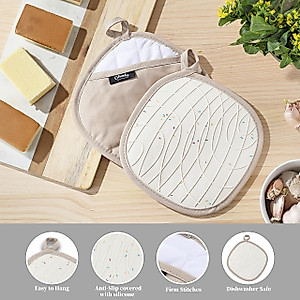 2PCS Silicone Pot Holders, OHOLA Stylish Heat Resistant Hot Pads with Pockets, Non Slip Potholders for Kitchen Baking and Cooking (7.87 x 7.87 Inches, Cream-Colored)