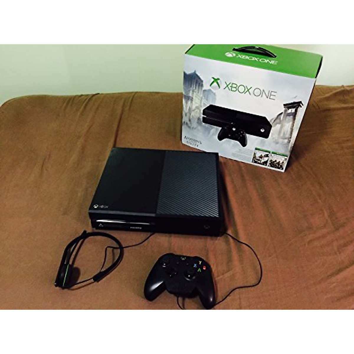 Xbox One 500GB Console - Assassin's Creed Unity Bundle
