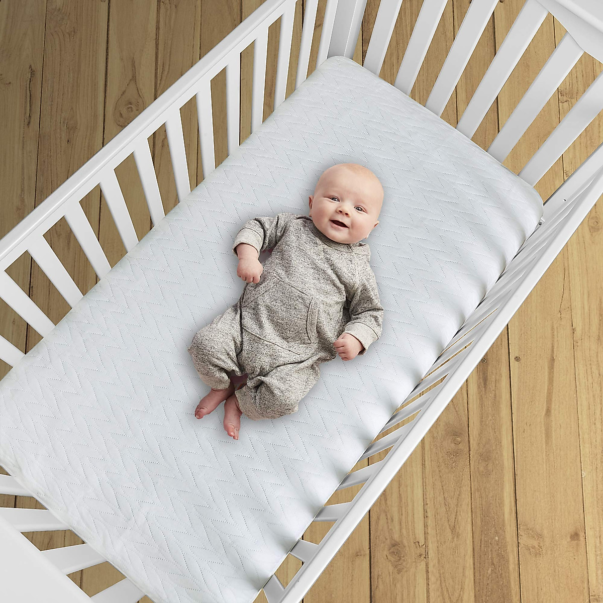 BreathableBaby Waterproof Crib Mattress Pad — Fits Full-Size Crib & Toddler Mattresses Measuring 52″ x 28″ (132.1 x 71.1 cm)