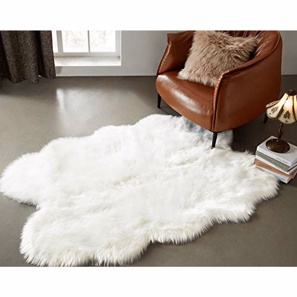 LEEVAN Faux Fur Sheepskin Shaggy Rug Silky Super Soft Area Rug Plush Fluffy Chair Cover Seat Floor Mat Carpet Luxurious Comfort Accent Home Decor for Living Room Kid’s Room (4ft x 6 ft, White)