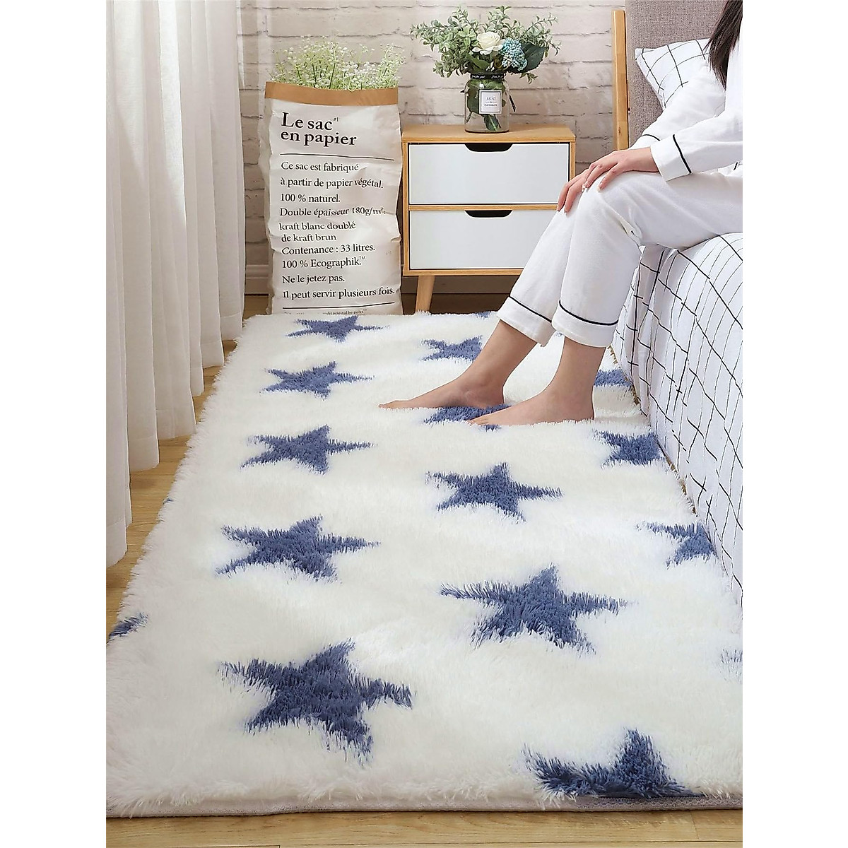 QWINEE Star Shaped Area Rug Indoor Plush Anti Slip Floor Mat Soft Carpet for Living Room Bedroom Home Decortion White 24"x71"