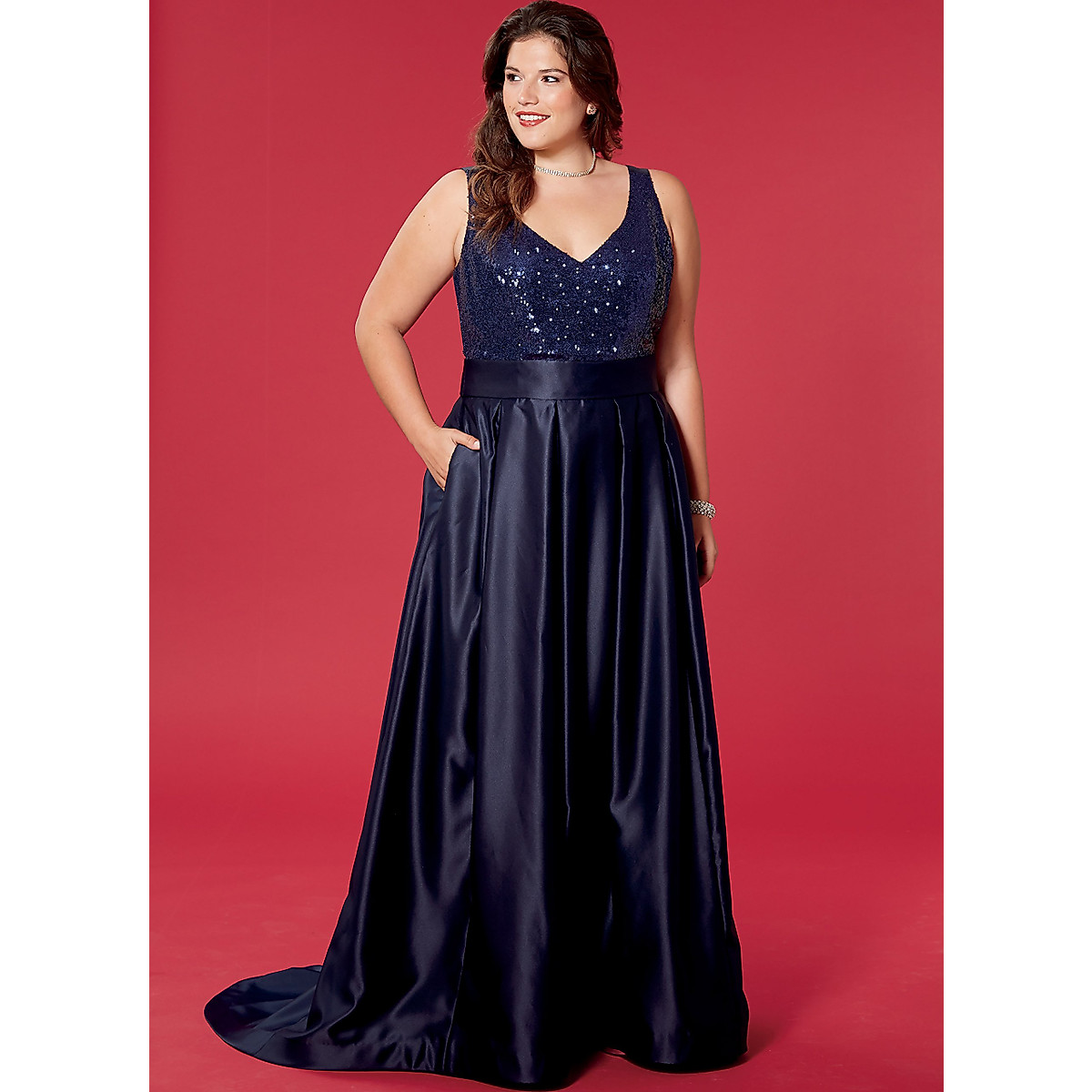 McCall's Patterns Misses/Women's Sleeveless Dresses with Neckline and Hem Variations