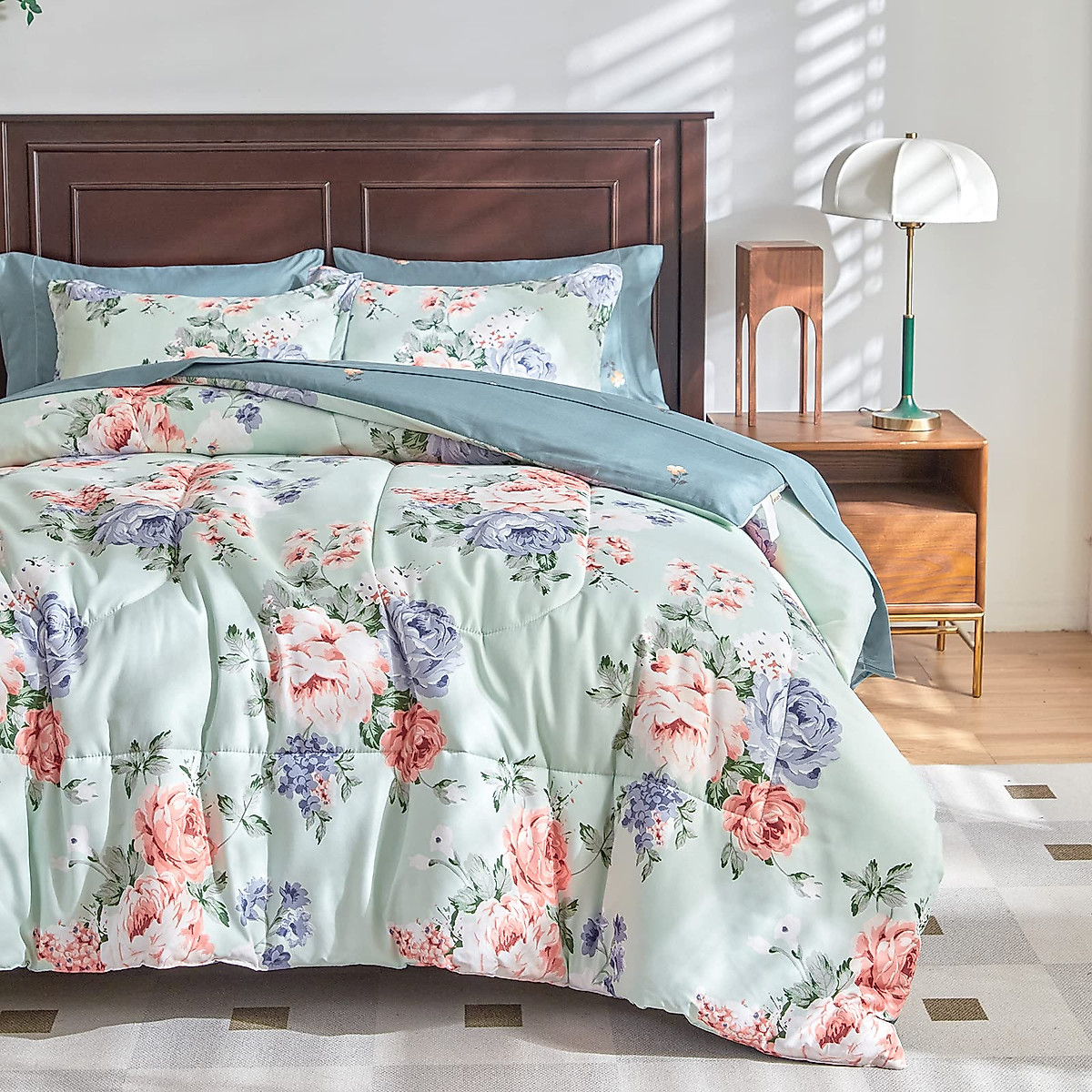 Floral Comforter Sheet Set Bed in a Bag 6 Pieces Twin Size Red Flowers Microfiber Summer Bedding Set (1 Comforter 2 Pillow Shams 1 Flat Sheet 1 Fitted Sheet 1 Pillowcases)