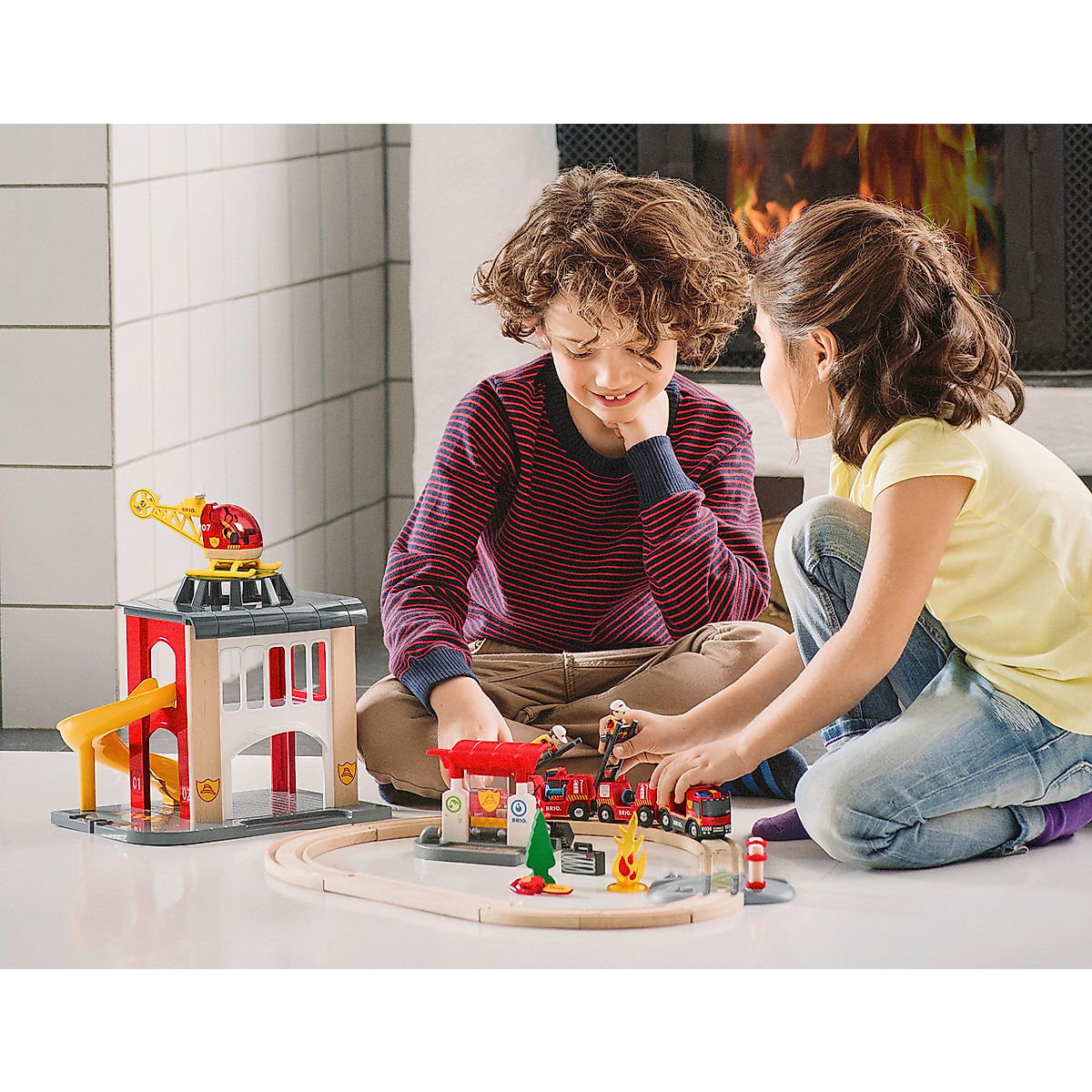 BRIO 33833 World Central Fire Station - Interactive Toy Set with Fire Truck and Accessories | Light and Sound Features | Compatibility with All BRIO Railway Toys | Safety Tested | for Kids Ages 3+