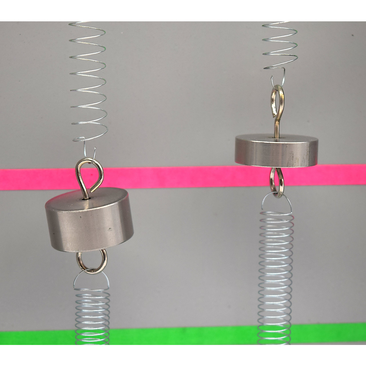 Force Oscillation and Resonance Demonstration Kit - Explore The Physics of Vibrations, Force, Energy Transfer, Motion and More - Eisco Labs
