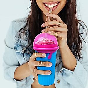 Slushie Maker Cup Squeeze, 500ml DIY Quick Frozen Magic Cup Slushy With Lids & Straws for Kids & Adults, Homemade Summer DIY Ice Cream Maker (Blue)