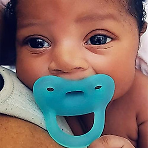 Smilo Baby Bottle Feeding Gift Set - Bottle Set with 100% Silicone Newborn Pacifier, Replacement Nipples and Baby Bottles Cleaning Brush - Perfect Essentials and Gift for Girls & Boys - Pink