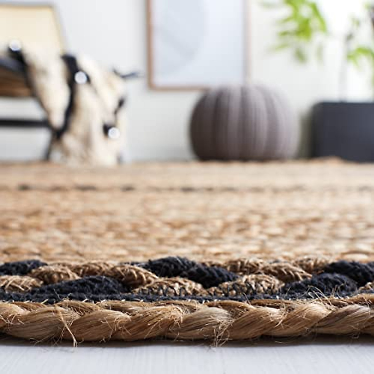 SAFAVIEH Natural Fiber Collection Accent Rug - 4' x 6', Natural & Black, Handmade Stripe Boho Farmhouse Rustic Braided Jute, Ideal for High Traffic Areas in Entryway, Living Room, Bedroom (NFB262Z)