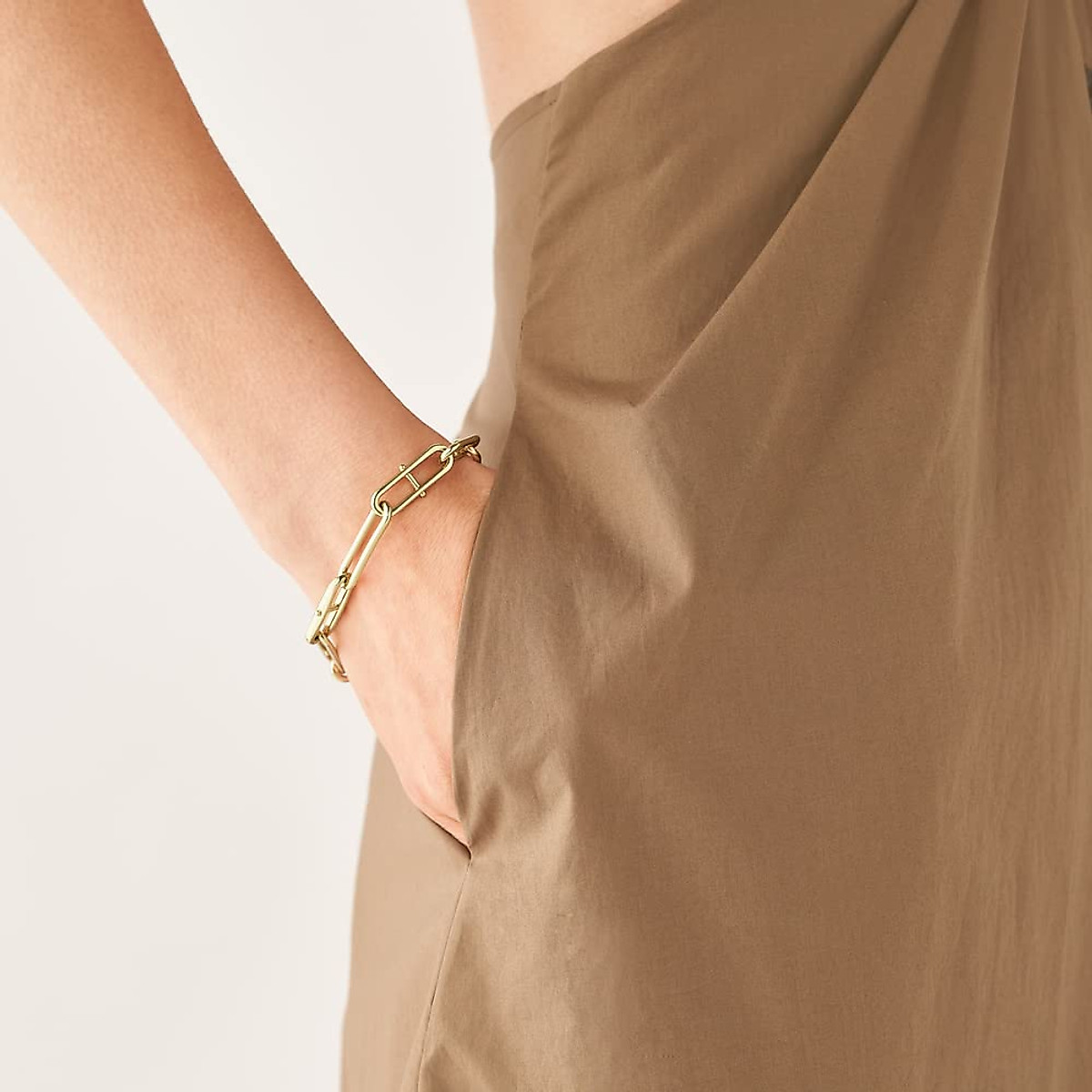 Fossil Women's Heritage D Link Stainless Steel Chain Bracelet, Color: Gold (Model: JF04234710)