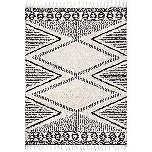 nuLOOM Cassia Moroccan Diamond Shaggy Tassel Area Rug, 8' x 10', Off-white