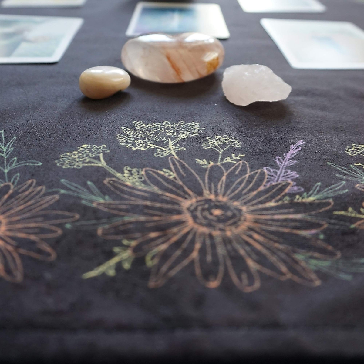 Kitchen Witch Herbology: Tarot Cloth for Any Tarot Cards, 24 inches by 24 inches, Large (White)