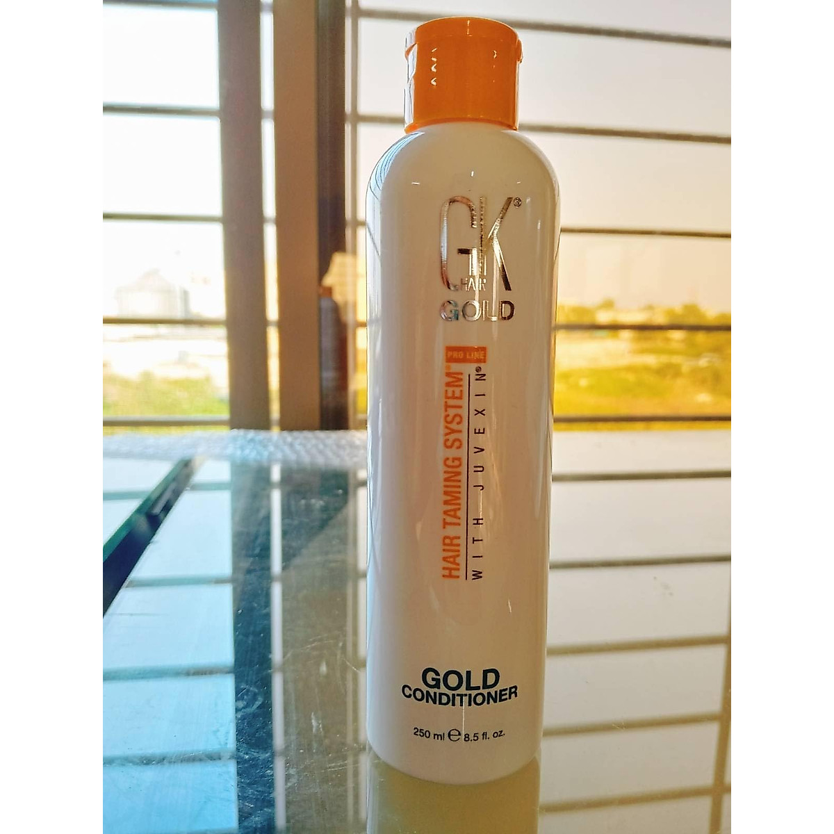 GK HAIR Global Keratin Gold Conditioner (8.5 Fl Oz/250ml) Hair Moisturizing Shine and Protection With Argan Oil, Shea Butter, Natural Oils All Hair Types