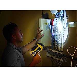 STANLEY FATMAX SL10LEDS Rechargeable 2200 Lumen Lithium Ion Ultra Bright LED Spotlight Flashlight with USB Power Charger