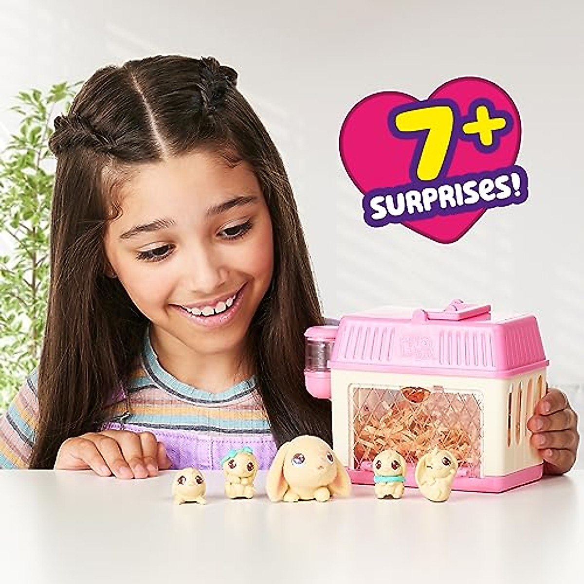 Little Live Pets - Mama Surprise Minis. Feed and Nurture a Lil' Bunny Inside Their Hutch so she can be a Mama. She has 2, 3, or 4 Babies with Surprise Accessories to Dress Up The Babies