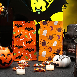 JOHOUSE 54PCS Halloween Candy Bags Bulk, Halloween Paper Treat Bags Small Gift Bags Favor Bags with Sealing Stickers for Trick or Treat Party Decor