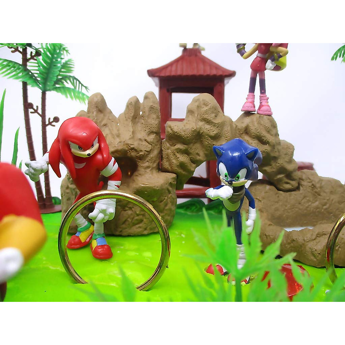 Sonic the Hedgehog Deluxe Cake Topper Set with Sonic and Friends (Unique Design)