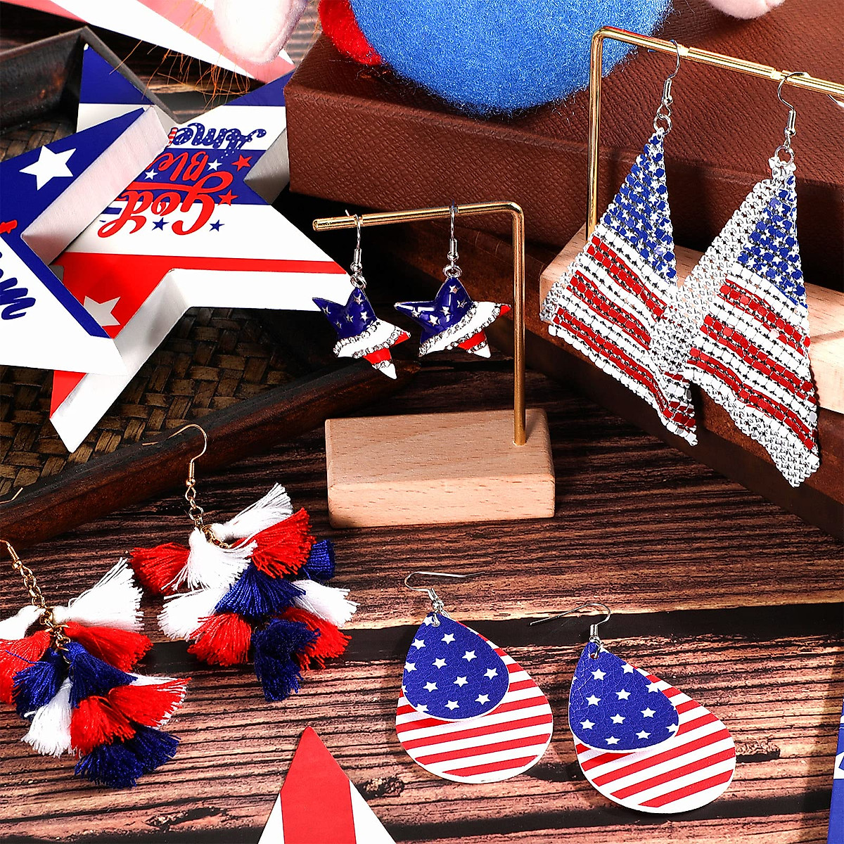 4 Pairs American Flag Drop Dangle Earrings Independence Day Patriotic Earrings 4th of July Pendant Earrings Teardrop Tassel Rhinestone Earrings