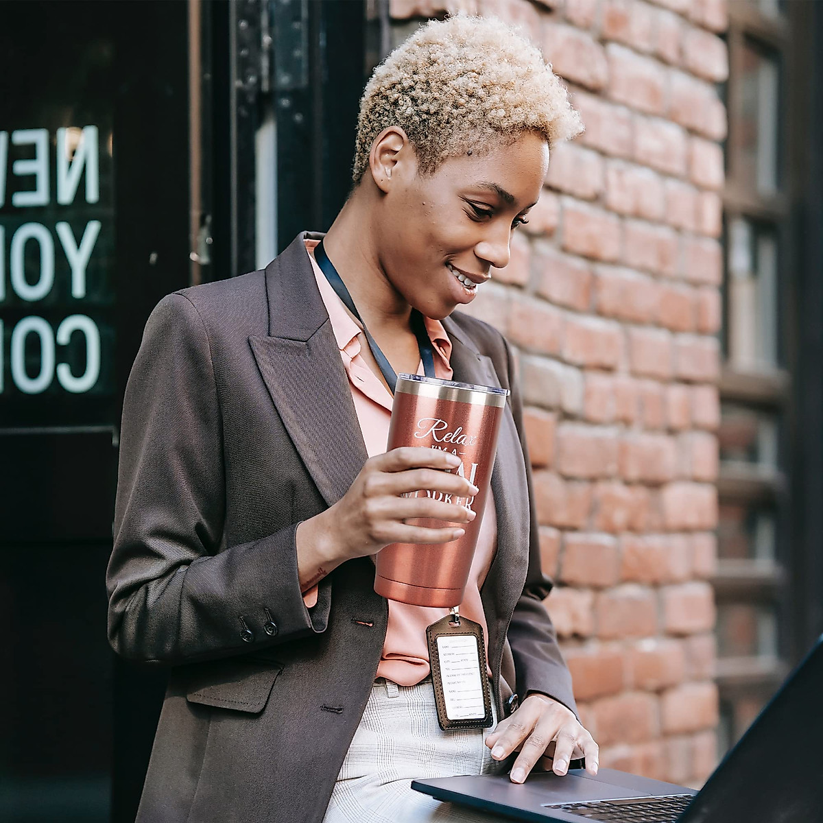 Mofvugz Social Worker Travel Mug Cup Tumbler, Social Worker Gifts for Women, Medical Office School Social Worker Cup Mug, Thermal Insulated Tumblers 20 Oz, MSW Graduation Gift(Rose Gold)