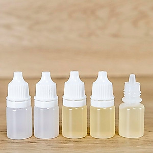 Jarvials Squeezable Dropper Bottles 20pcs 5ml Empty Plastic Squeezable Eye Liquid Dropper with Screw Cap