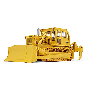 First Gear International Harvester: International Harvester TD-25 Dozer with Enclosed Cab and Ripper