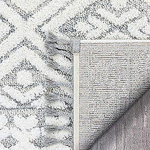 Well Woven Salem Eliana Cream Tribal Geometric Chevron Pattern High-Low Textured 5x7 (5'3" x 7'3") Area Rug