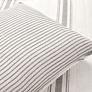 Lush Decor Farmhouse Stripe Reversible Cotton Quilt Set - 3 Piece Cozy Pinstripe Bedding Set - Classic Modern Rustic Charm Bedroom Decor - King/ California King, Blue