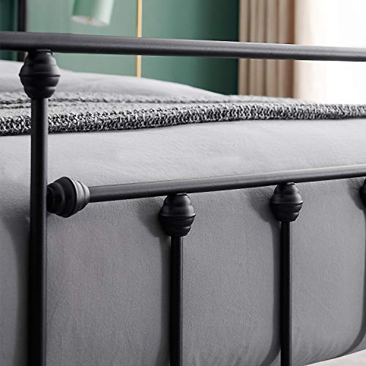 VECELO Queen Size Metal Platform Bed Frame with Headboard and Footboard, Heavy Duty Slat Support/No Box Spring Needed Mattress Foundation/Underbed Storage Space, Victorian Style, Black