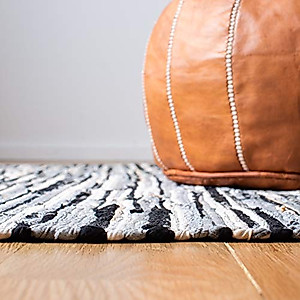 SAFAVIEH Rag Rug Collection Accent Rug - 2' x 3', Black & Multi, Handmade Boho Stripe Cotton, Ideal for High Traffic Areas in Entryway, Living Room, Bedroom (RAR129Q)