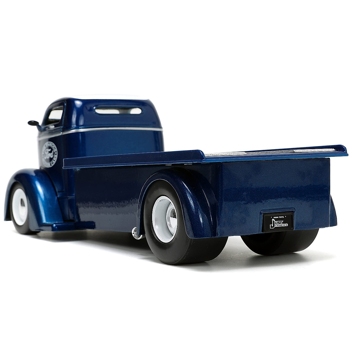Jada Toys Just Trucks 1:24 1947 Ford COE Flatbed Die-cast Car Dark Blue/White with Tire Rack, Toys for Kids and Adults