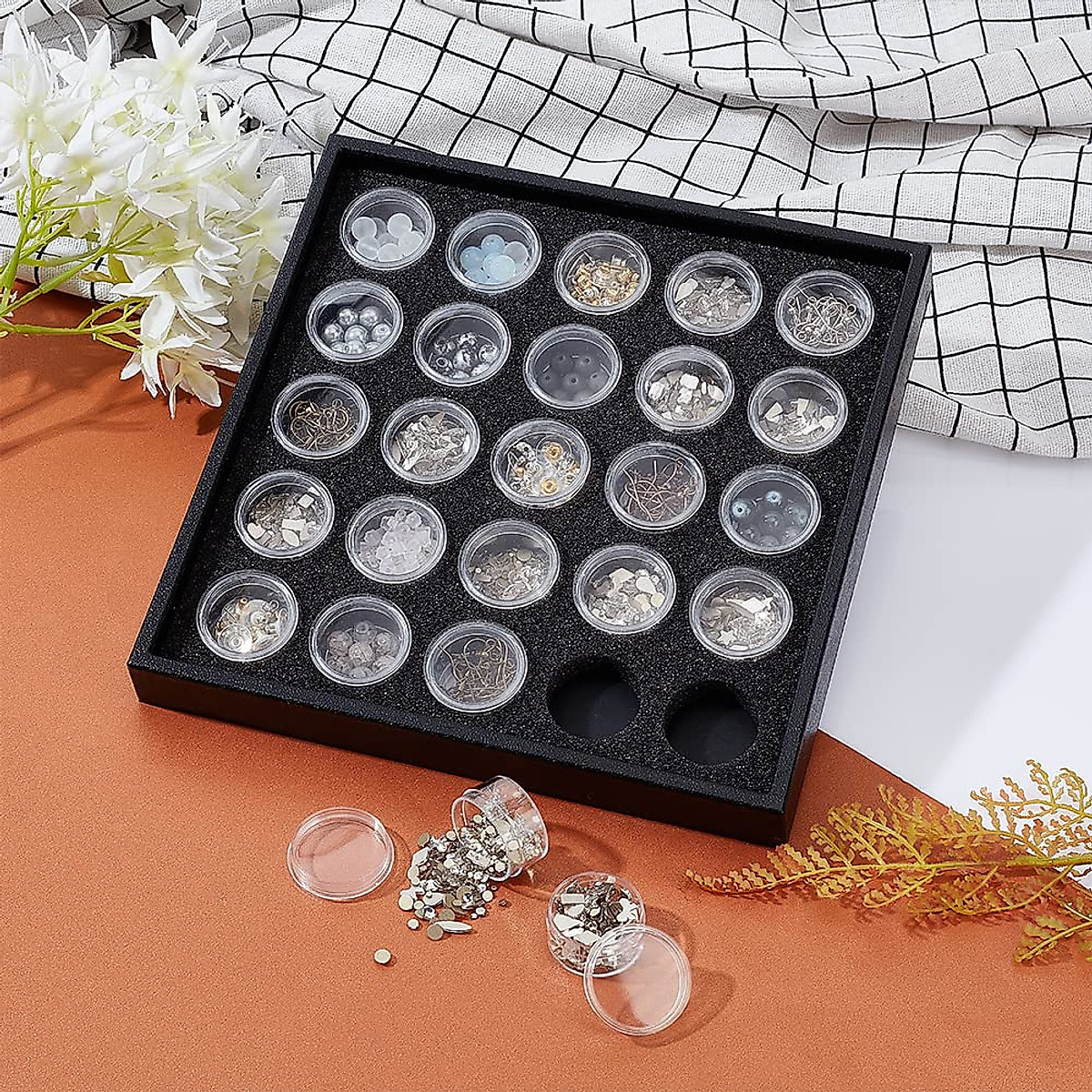 PH PandaHall 25 Grids Diamond Gemstone Display Box, Round Storage Box Clear Small Round Plastic Containers Box with Lid Jewelry Organizer Container for Nail Rhinestone Crystal Small Items, Jewelry