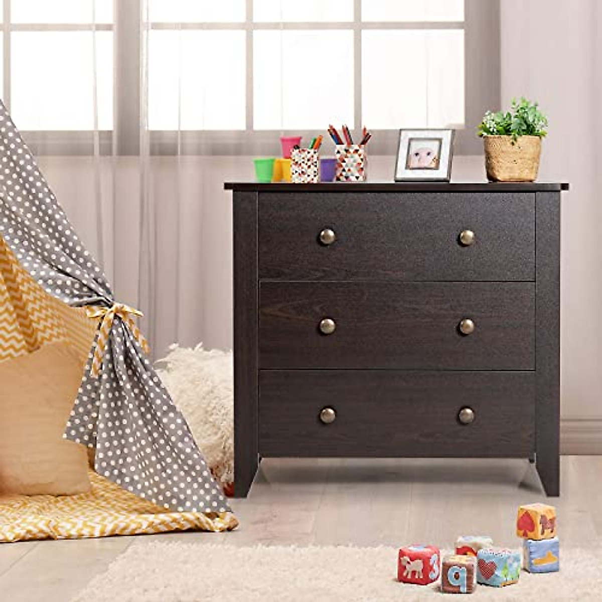 Giantex Drawer Chest with 3 Drawers,Solid Curved Legs and Double Handled Bedside Table Storage Dresser Cabinet for Bedroom, Living Room, Entryway, Nursery 28x 18x 26 Inch Drawer Dresser (Deep Coffee)
