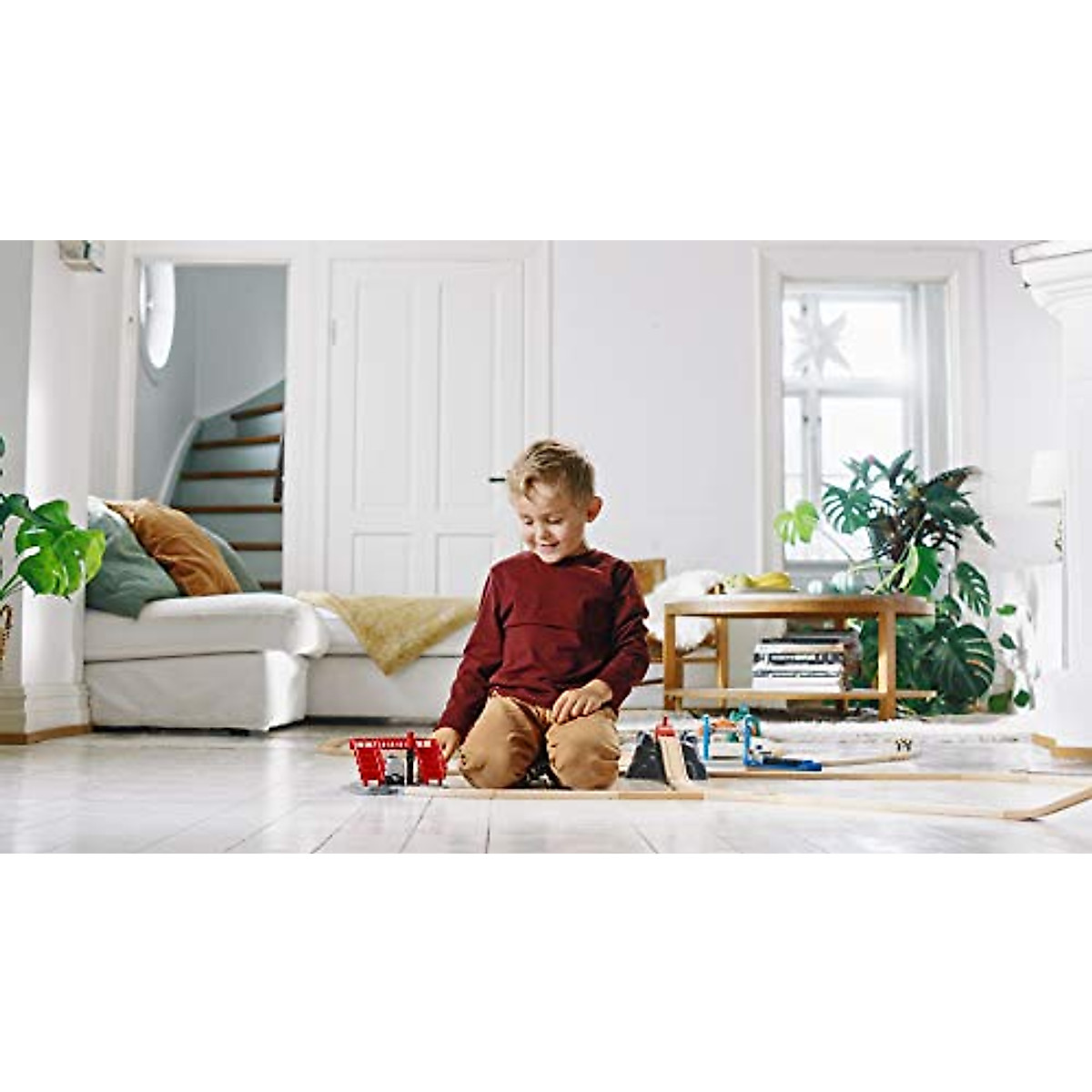 BRIO World - 33873 Smart Tech Engine Set with Action Tunnels | 17 Piece Train Toy with Accessories and Wooden Tracks for Kids Age 3 and Up