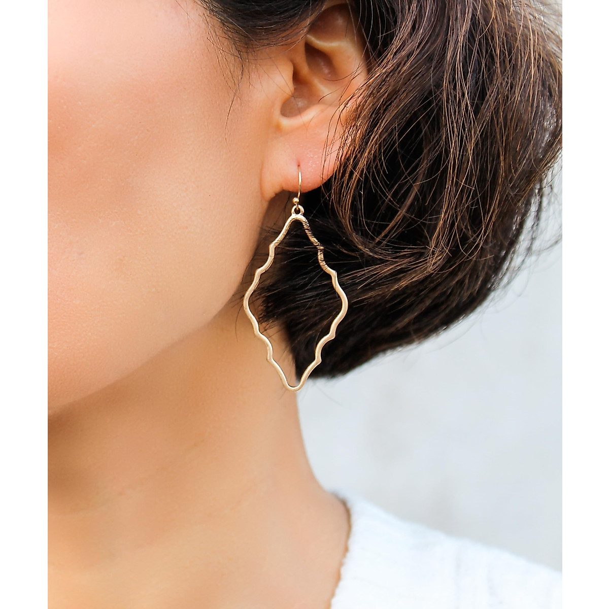 POMINA Lightweight Simple Basic Geometric Gold Dangle Drop Earrings Open Gold Teardrop Earrings for Women (A) Worn Gold)