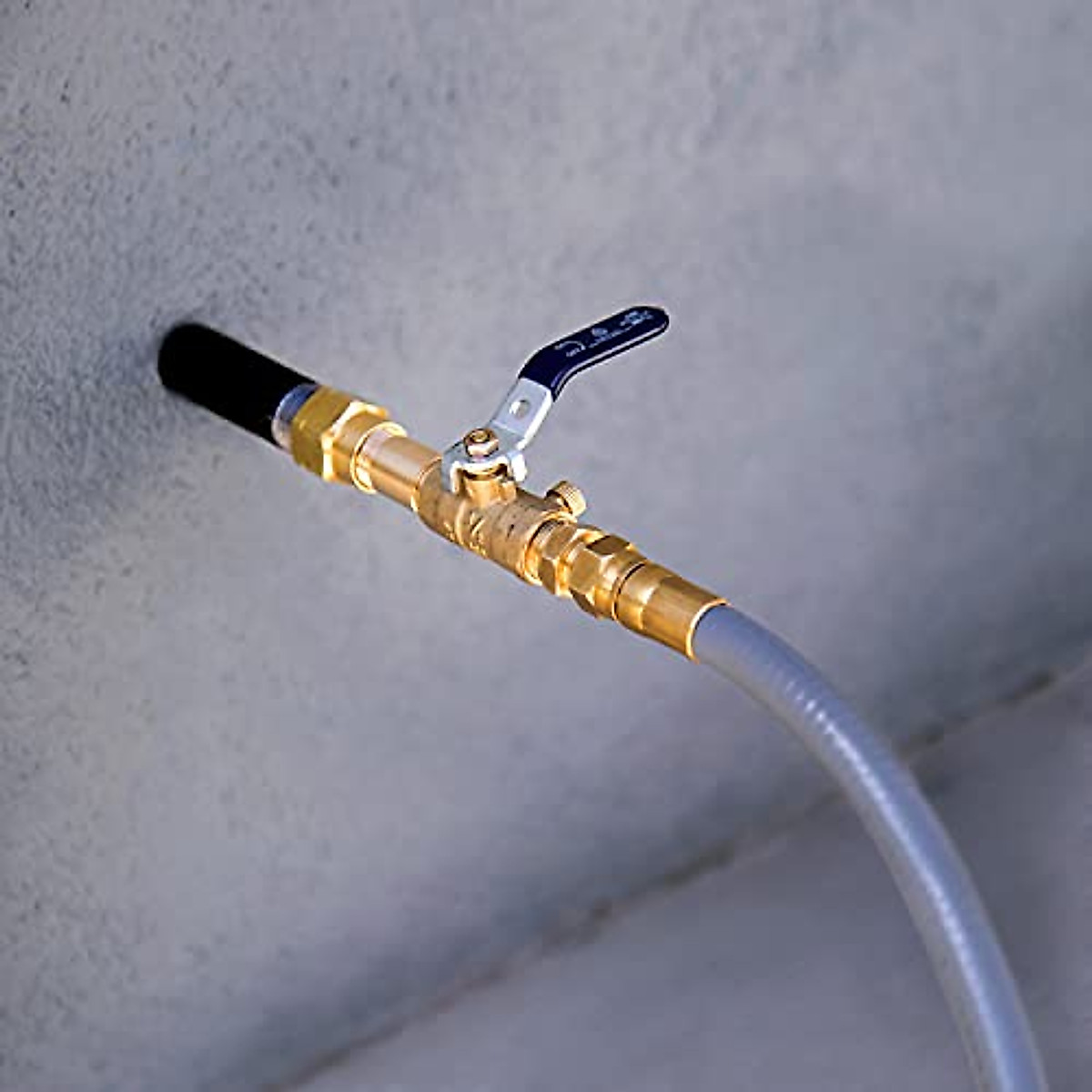 Champion Power Equipment 100416 10,000/8,000-Watt TRI Fuel Portable Natural Gas Generator, NG/LPG Hose Kits and CO Shield