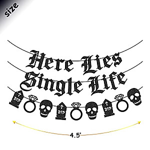 Here Lies Single Life Banner Garland for Halloween Bachelorette Party Gothic Bachelorette Party Decorations