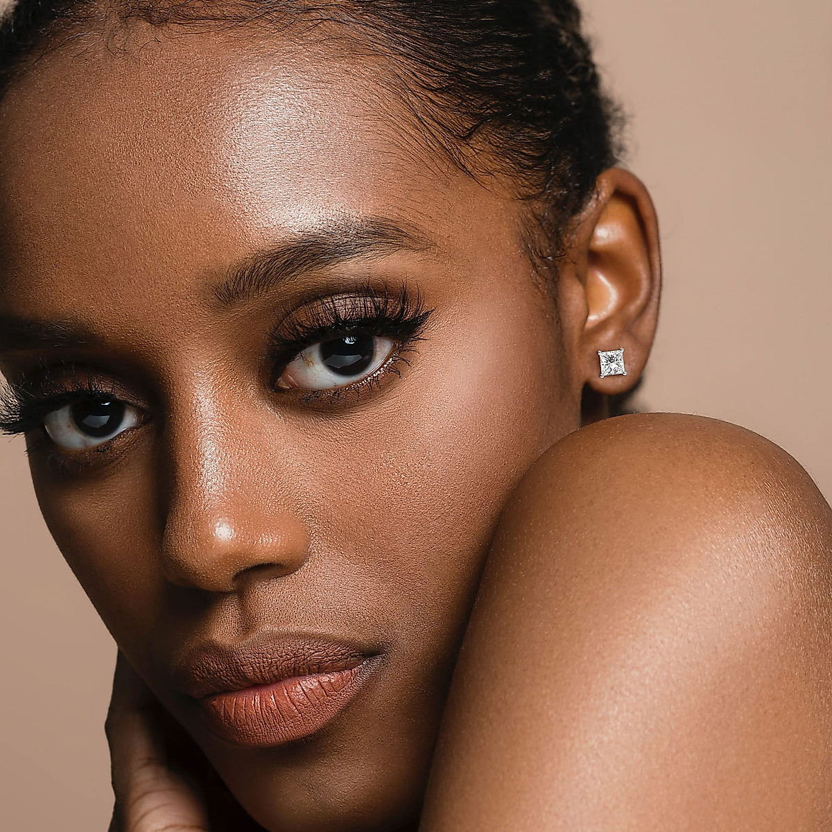 18K White Gold Plated Sterling Silver Princess Cut Cubic Zirconia Stud Earrings Square Simulated Diamond CZ Stud Earrings for Women Men Hypoallergenic (7MM, White Gold)